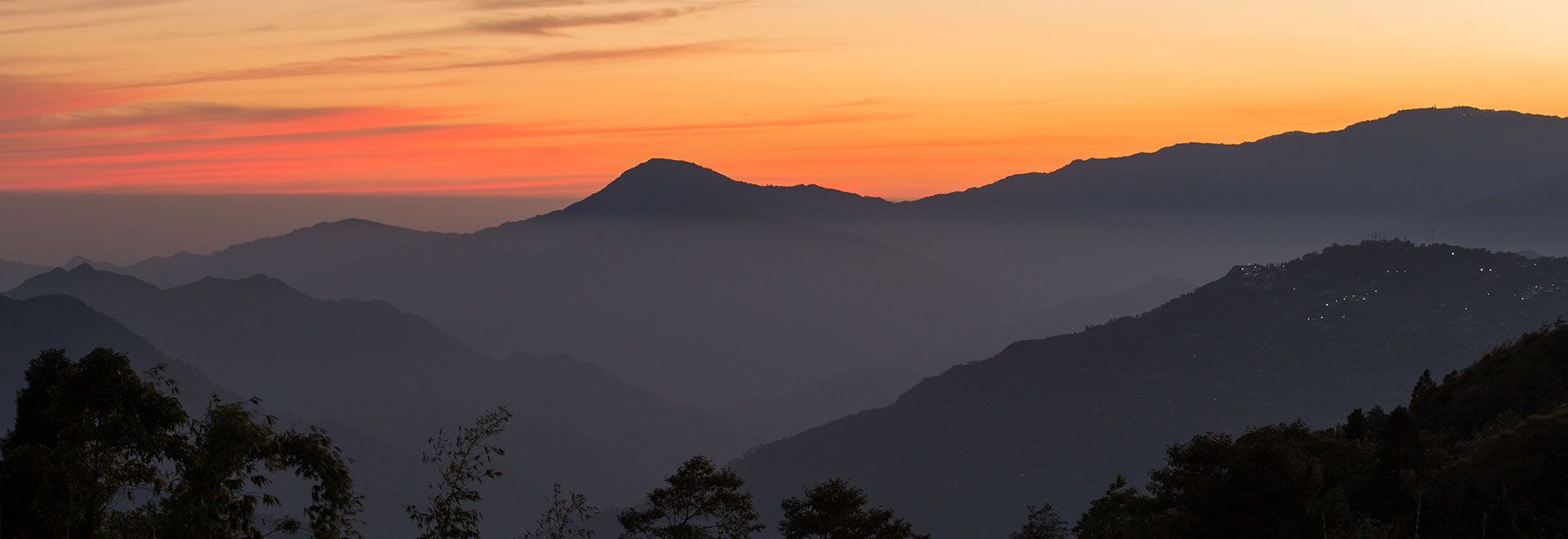 About Us - Tinchuley